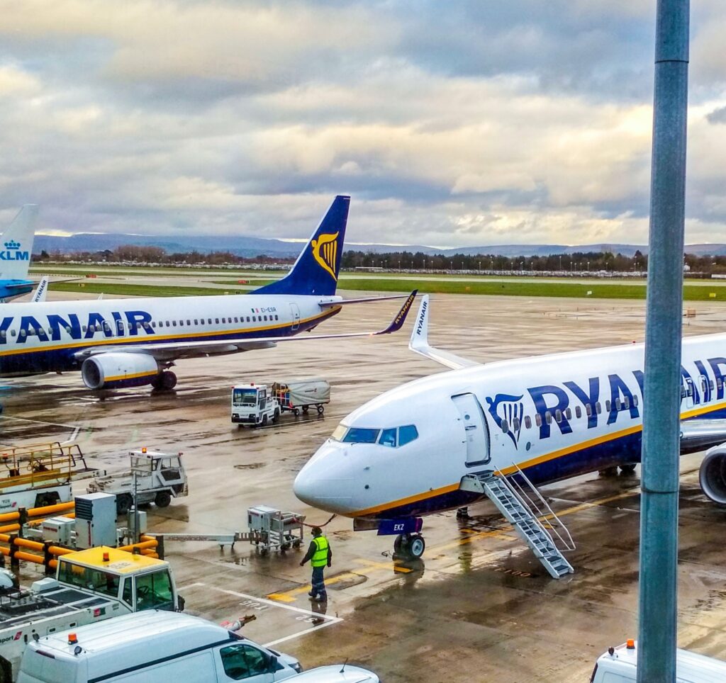 Last Minute Flights | Flights in the next two weeks | Captain Flights